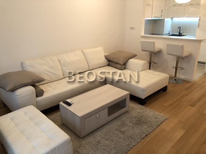 Novi Beograd - A blok #65768
900 €