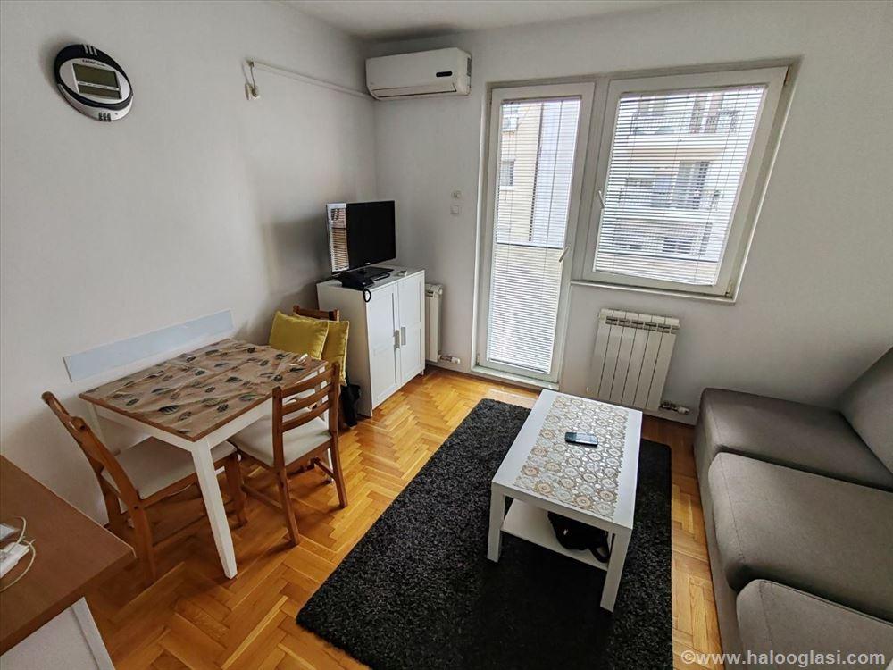 Ljubljanska,1.5 stan u novogradnji,useljiv ID#19027
400 €