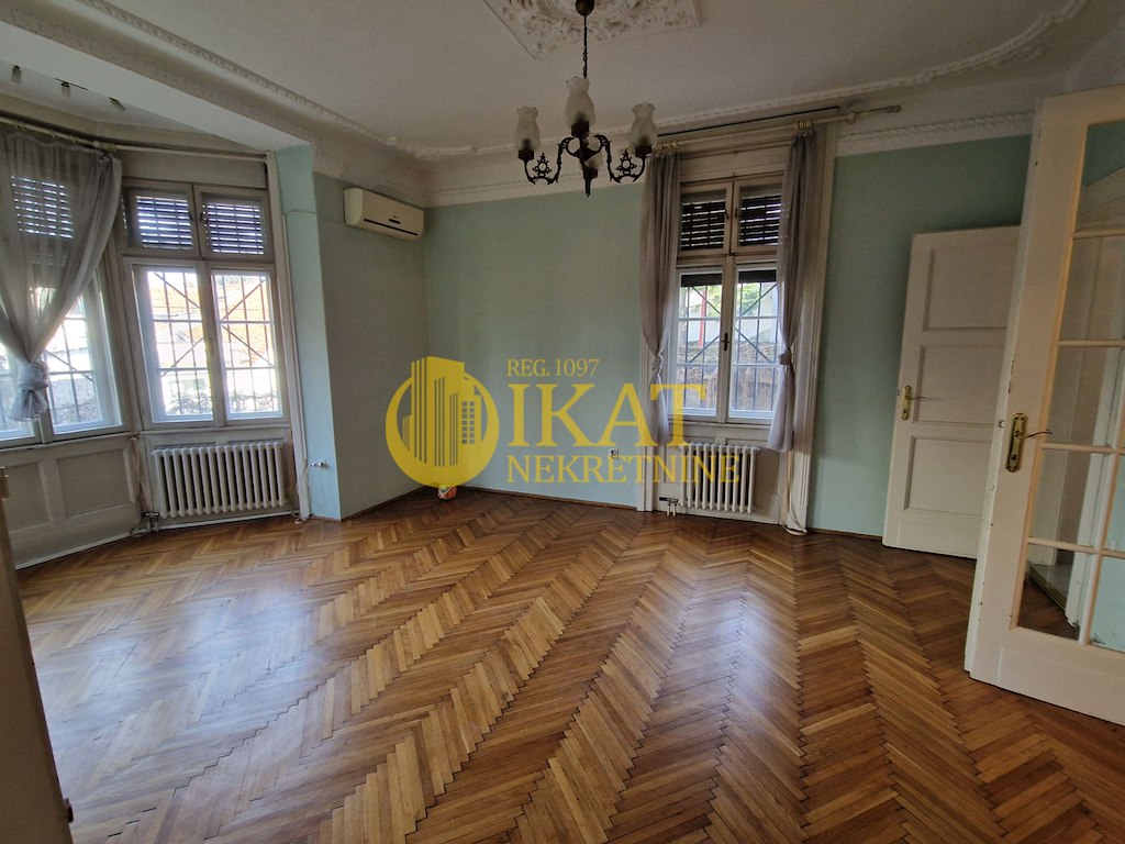 Savski Venac, Senjak 330m2, 6a placa ID#4886
4.000 €