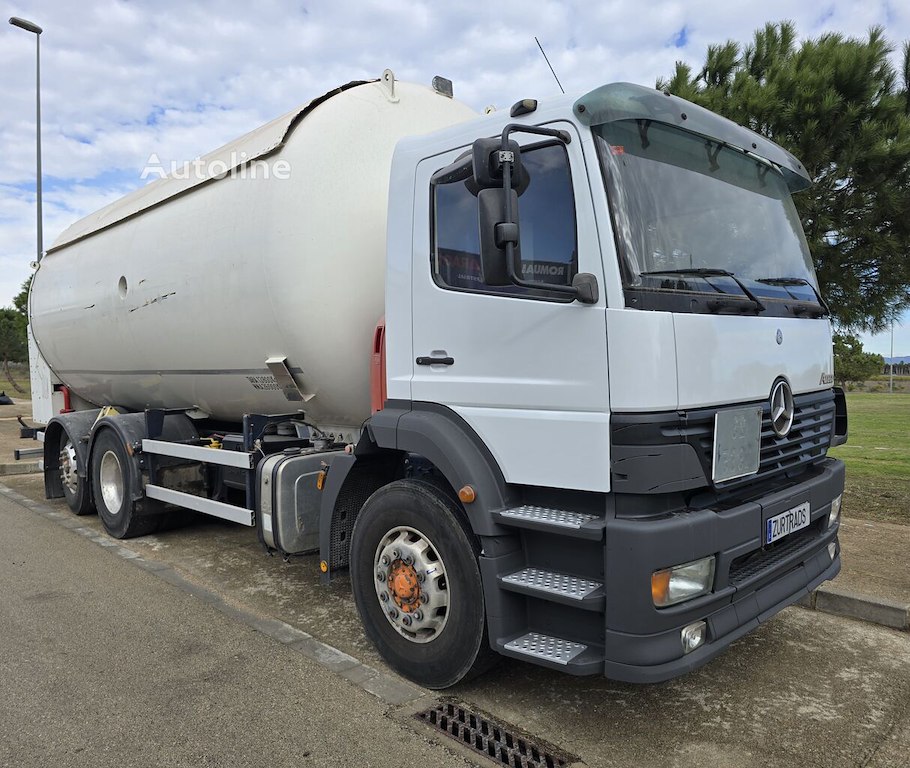 Mercedes-Benz Axor 2533 kamion za transport gasa