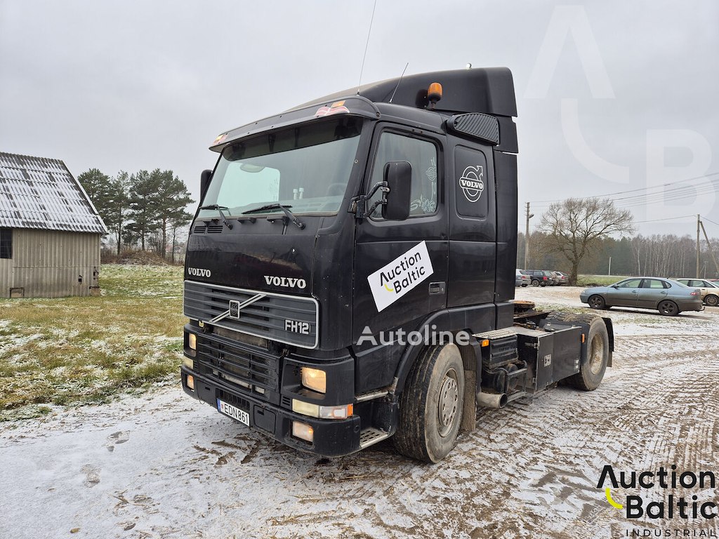Prodaje se Volvo FH12 tegljač na aukciji