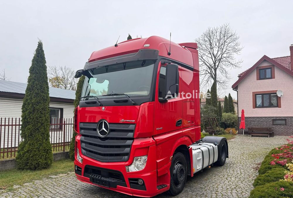 Mercedes-Benz 1845 tegljač