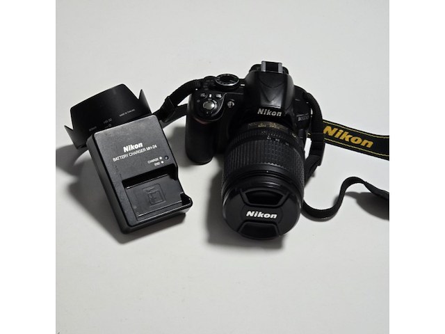 Nikon D3100 + AF-S Nikkor 18–105mm VR (8300 okidanja)