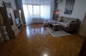 Prodajem Stan-Apartman, Bulevar Oslobođenja