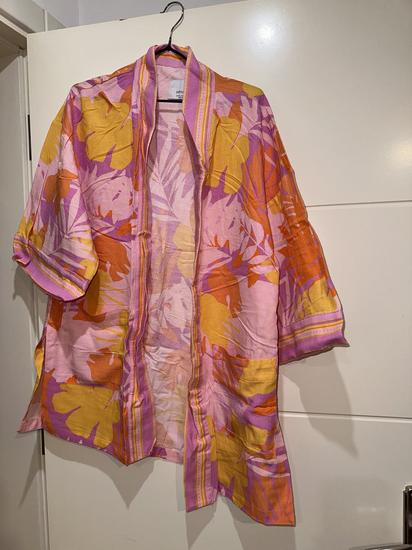 Stradivarius kimono