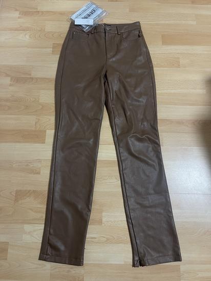 Nove original Guess pantalone