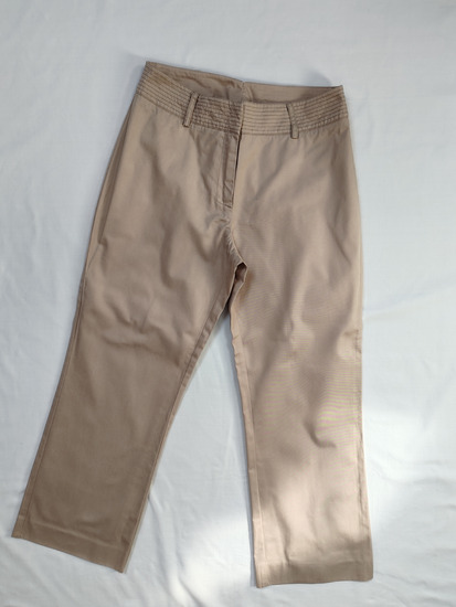 Krem pantalone kao nove*