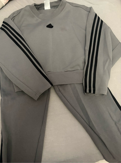 Adidas trenerka original