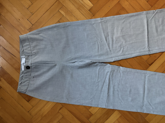 Bershka sive pantalone