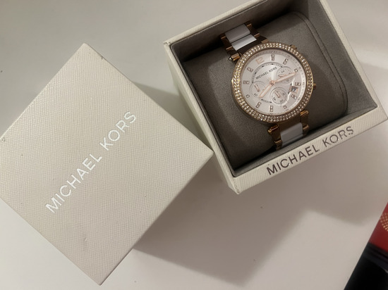 Michael Kors sat