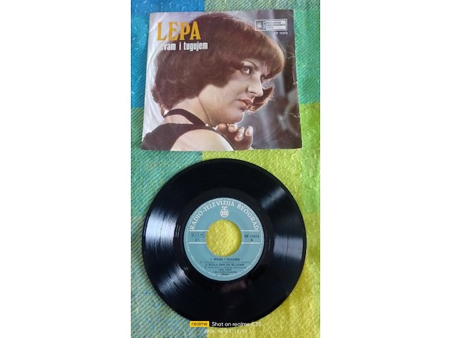 LEPA LUKIC 1971 - PEVAM I TUGUJEM