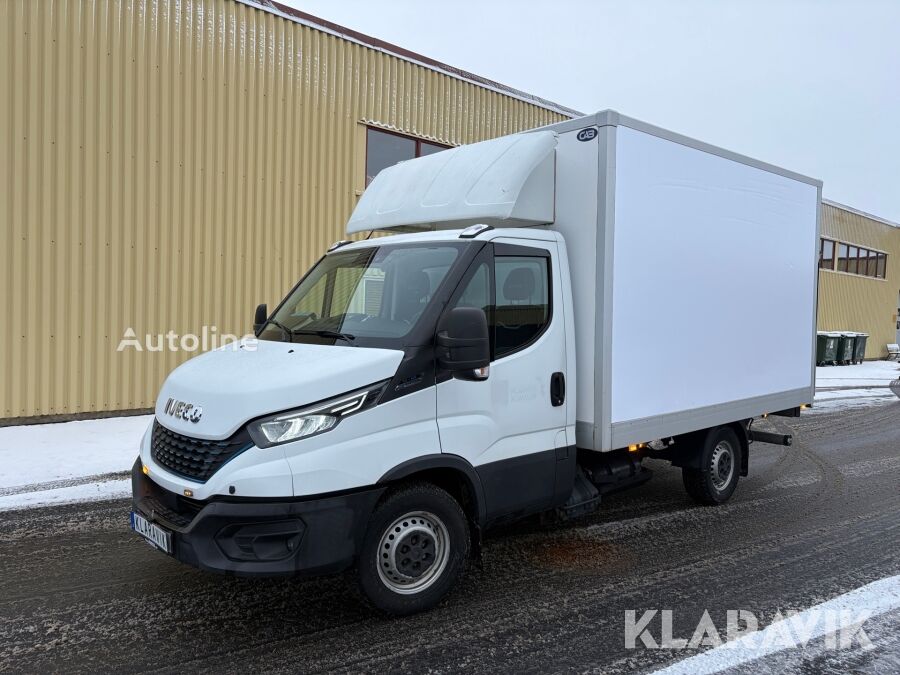 Prodaje se IVECO Daily kamion s ravnom platformom < 3.5t na aukciji