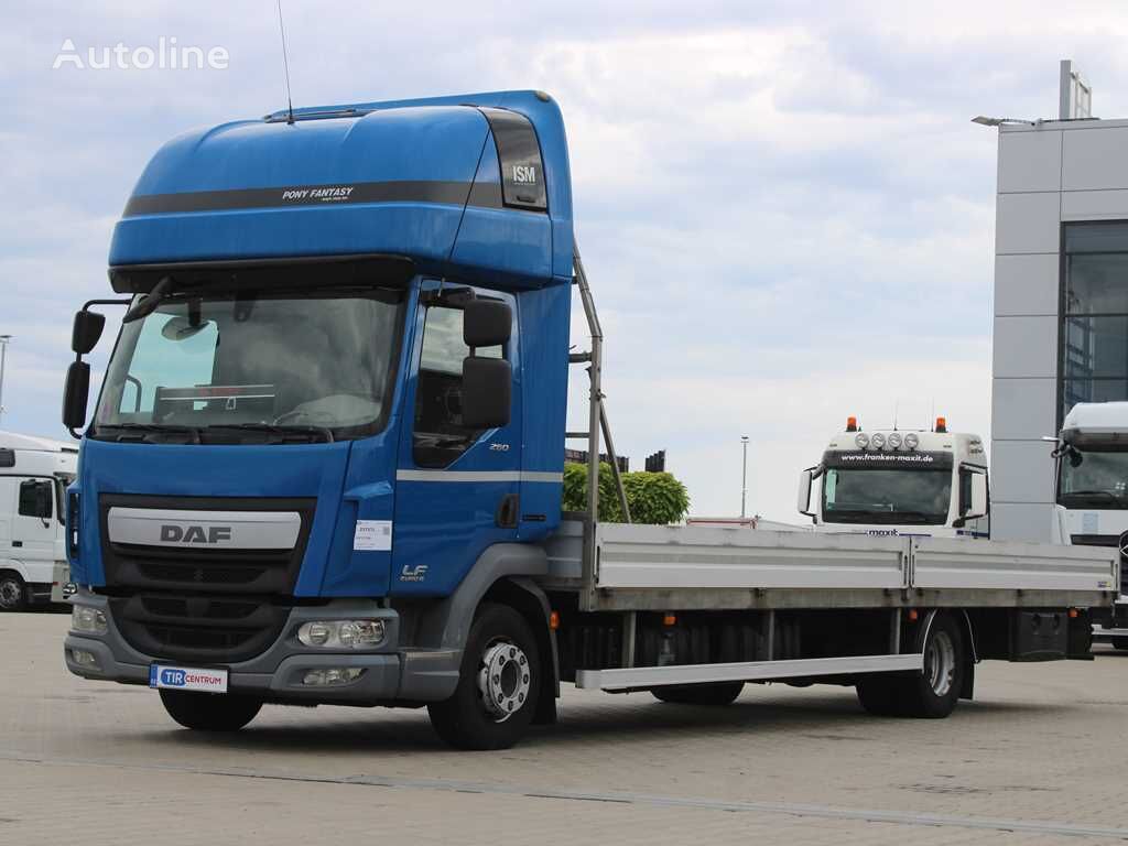 DAF LF 260, SLEEPING BODY, EURO 6, TIRES 80% kamion s ravnom platformom