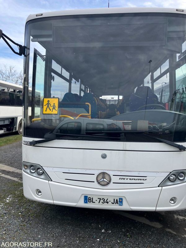 Prodaje se Mercedes-Benz INTOURO M prigradski autobus na aukciji