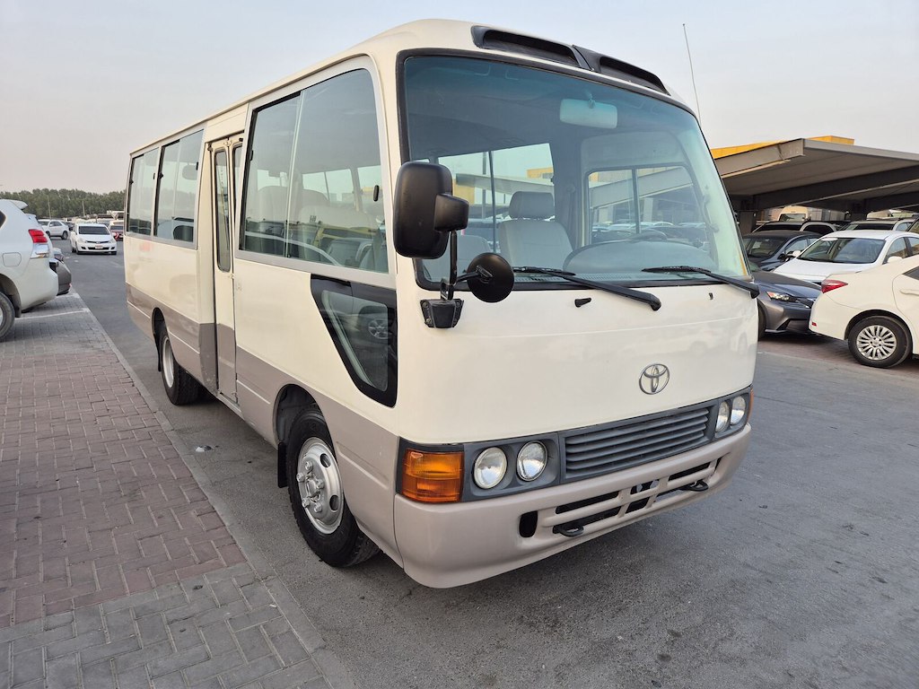 Toyota Coaster ... - Origine .. TOYOTA ... pas Chinois...T72.. prigradski autobus