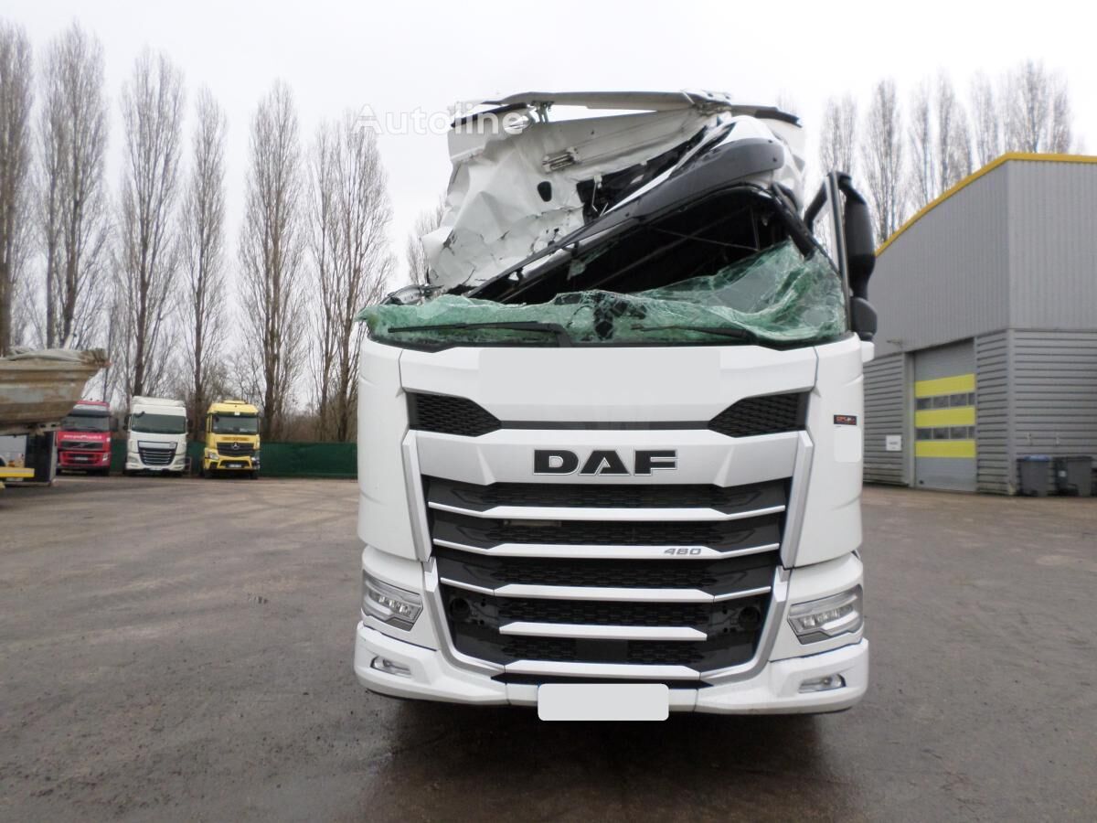 DAF XF 480 F tegljač nakon udesa