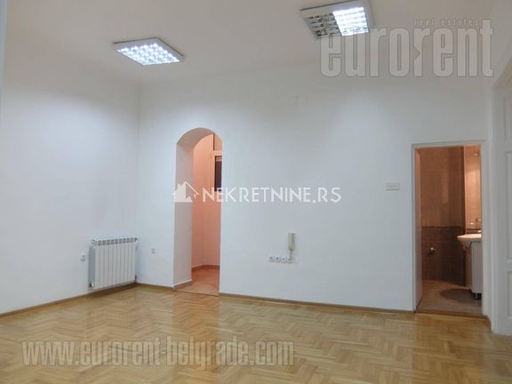 #13649, Izdavanje, P.P., KNEZ MIHAILOVA, 1300 EUR