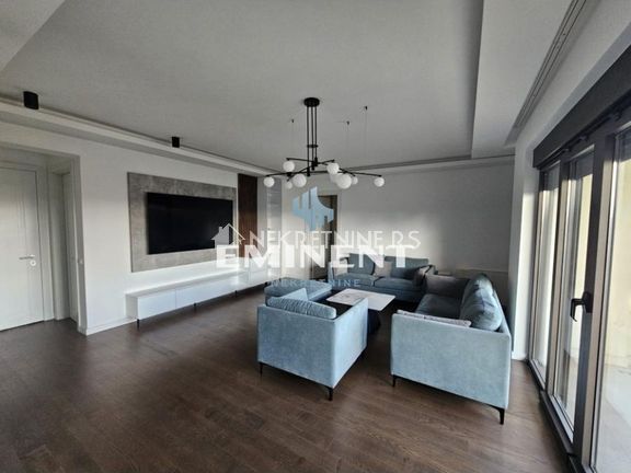 Vračar, Crveni krst, Starca Vujadina, 3.5, 120m2, 1500 EUR