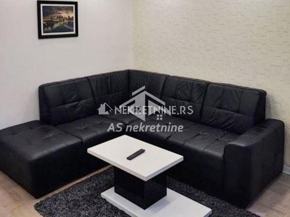 Vračar, Crveni krst, 2.0 stan, 42m2, 700 EUR