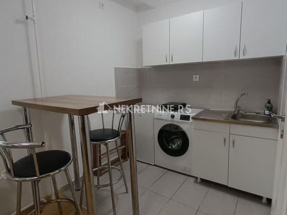 Izdavanje stanova Novi Sad – Garsonjera 17m² Liman 3, odlicna lokacija