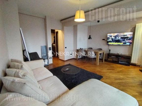 #16172, Izdavanje, Stan, CENTAR, 700 EUR