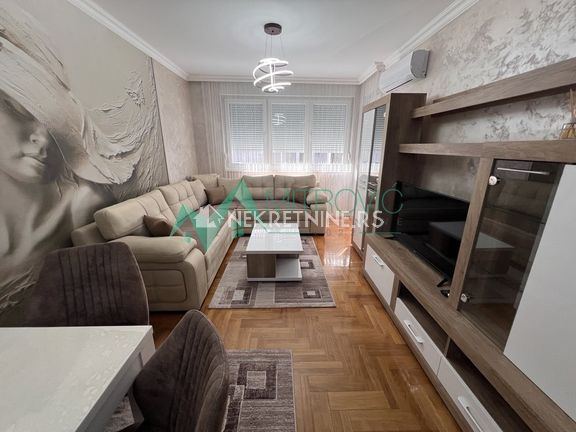 Stanovi,NOVI SAD,CENTAR NS,kv: 44.00, € 600, ID: 9101693