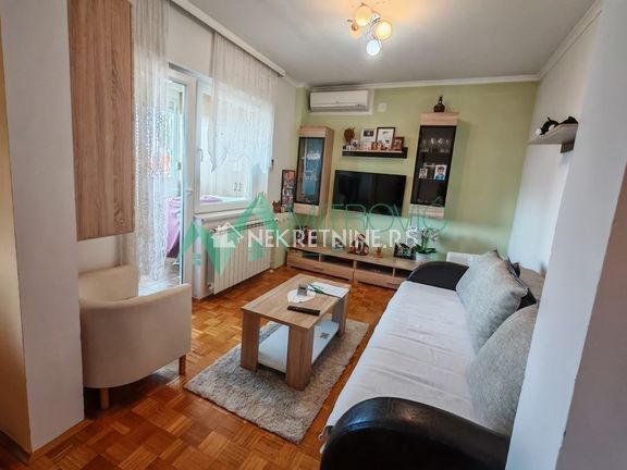 Stanovi,NOVI SAD,DETELINARA NOVA,kv: 50.00, € 450, ID: 9101358