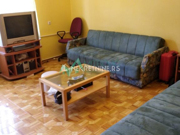 Stanovi,NOVI SAD,CENTAR NS,kv: 62.00, € 400, ID: 9101488