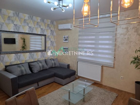 Stanovi,NOVI SAD,CENTAR NS,kv: 26.00, € 320, ID: 9101062