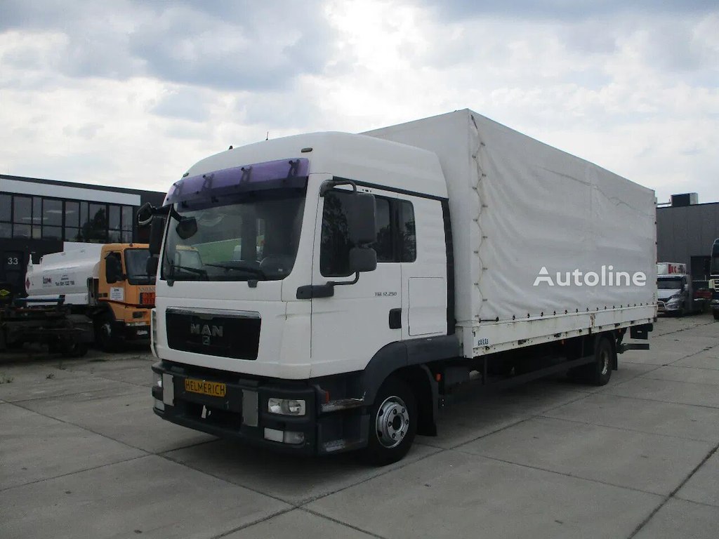 MAN TGL 12.250 12.250 EURO 5 MANUALGEAR 897.487 KM GERMAN REGISTRATI kamion s ceradom