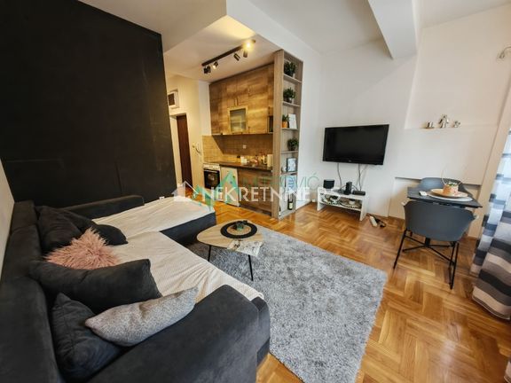 Stan,NOVI SAD,PODBARA,kv: 37.00, € 123600, ID: 1002913