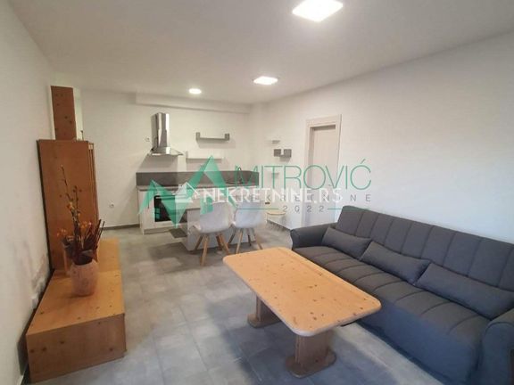 Stan,NOVI SAD,SALAJKA,kv: 44.00, € 140080, ID: 1002941