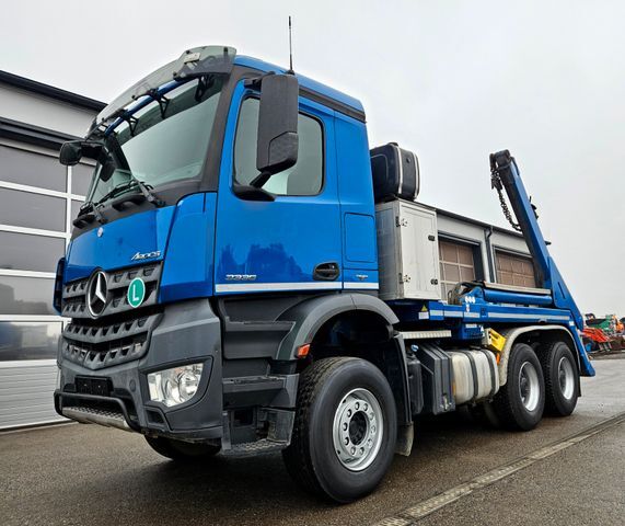 Mercedes-Benz AROCS 3336 kamion autopodizač kontejnera