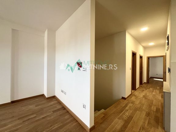 Stan,NOVI SAD,PODBARA,kv: 100.00, € 288500, ID: 1002928