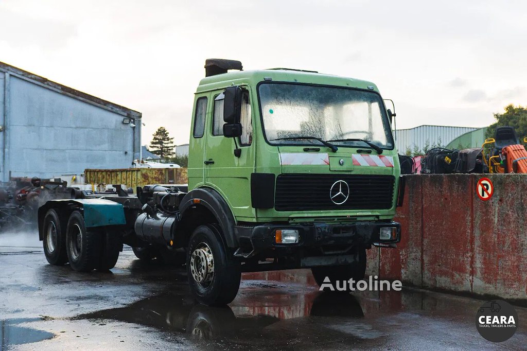 Mercedes-Benz NG 2633 V8 OM422 TURBO Allemagne kamion sa kukom za podizanje tereta