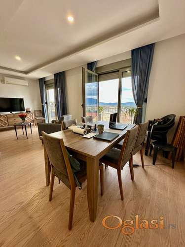 Tivat,Pod Kuk-opremljen stan površine 87 m²