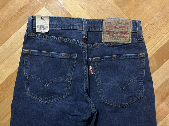 Levis farmerice