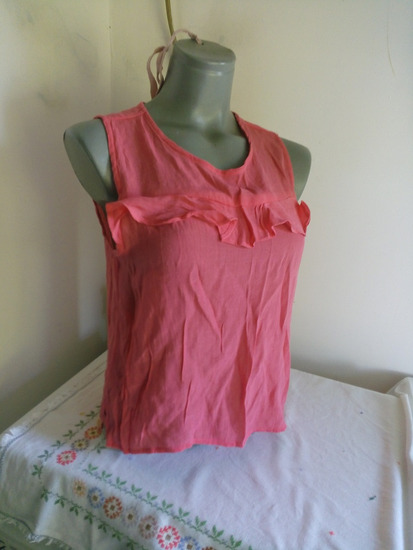 FB sister roze bluza sa karnericem XS