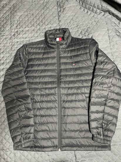 NOVO Tommy Hilfiger muska tanja jakna M/L