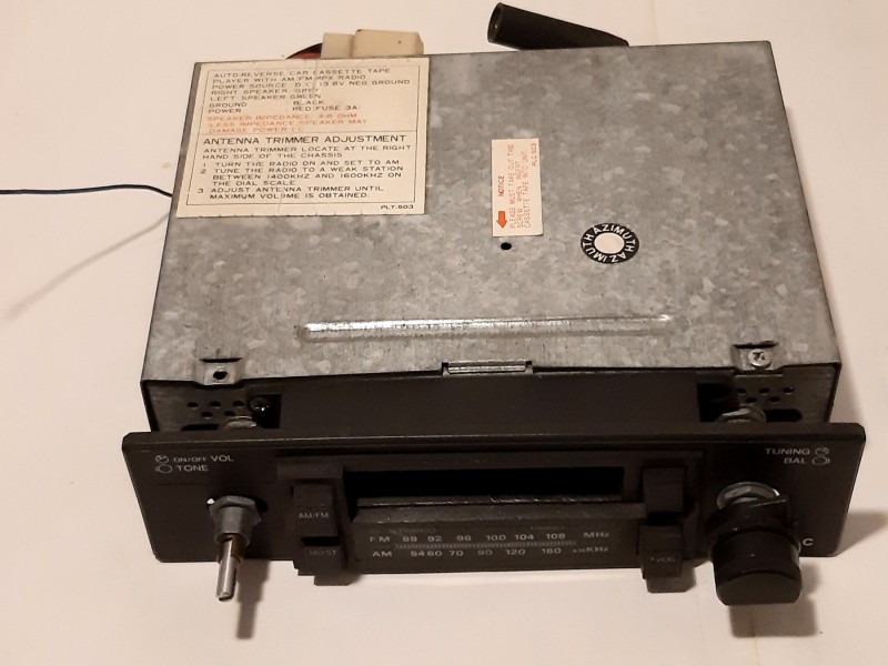 Stari auto kasetofon Euromatic