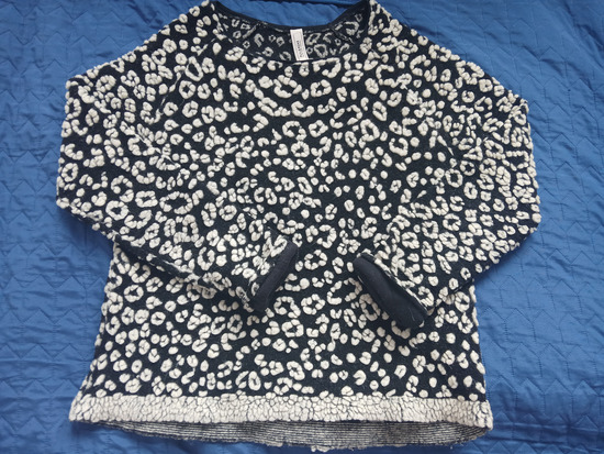 Pull&Bear crno-beli leopard dzemper, M