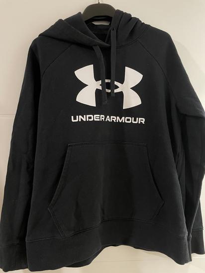 Under Armour duks