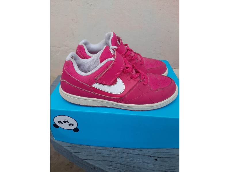 NIKE PATIKE BR 35 - 22CM