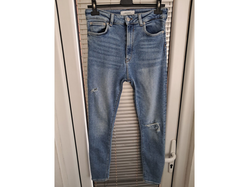 ZARA skinny "isprene" duboke farmerke vel 38