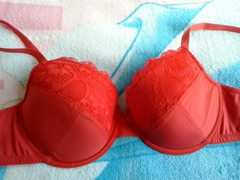 Petite Fleur NOV push up grudnjak 90B