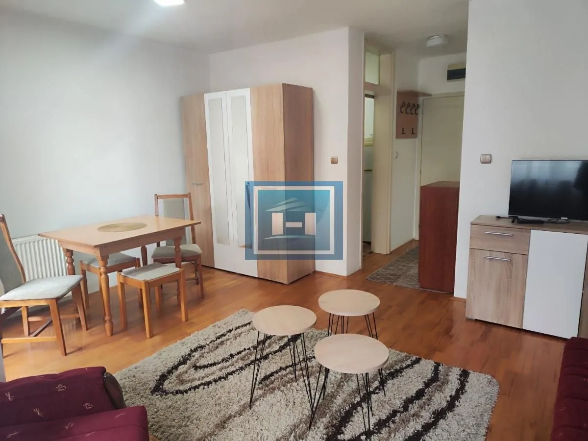 Izdavanje, garsonjera, 30m², Centar, Jagodina