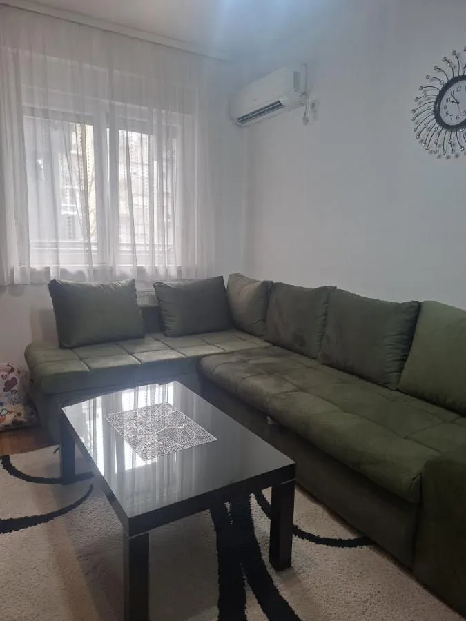 Izdavanje, jednosoban stan, 44m², Grbavica, Novi Sad Sve Podlokacije