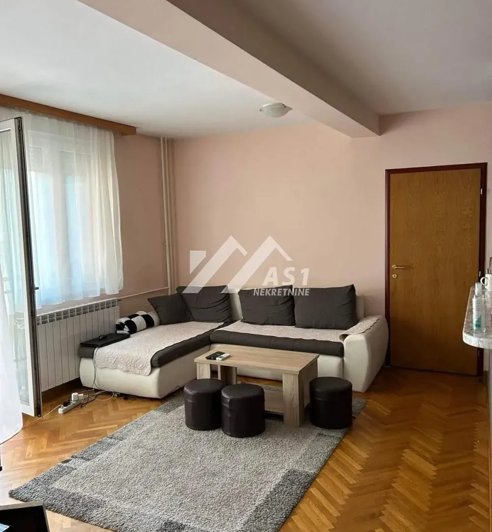 Izdavanje, trosoban stan, 72m², Grbavica, Novi Sad Sve Podlokacije