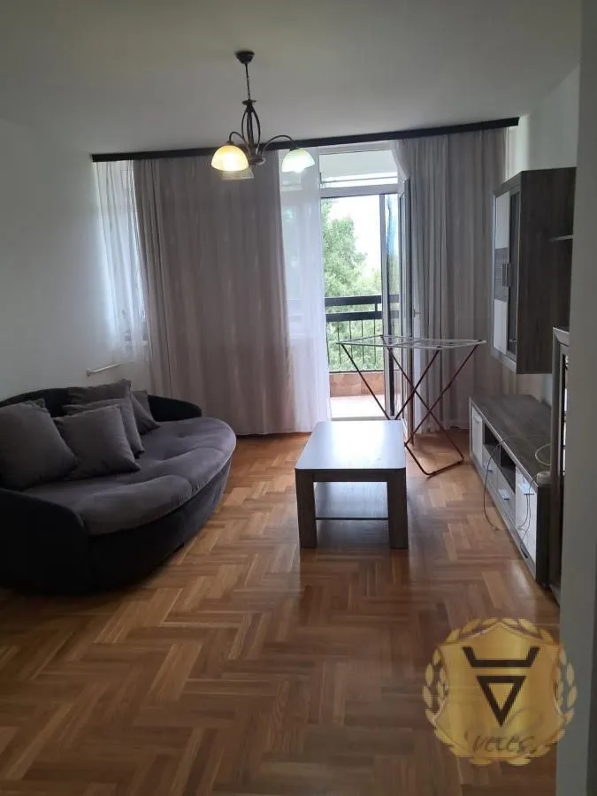 Izdavanje, trosoban stan, 68m², Novi Beograd Blok 70, Novi Beograd Sve Podlokacije