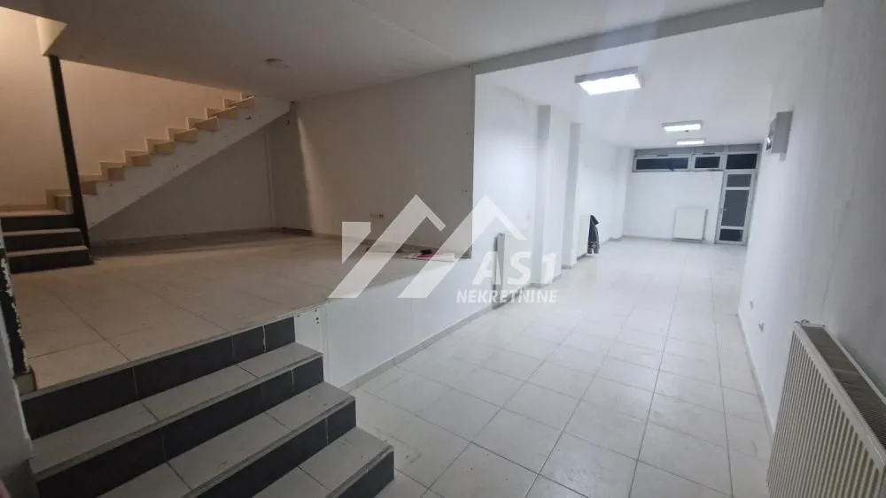 Izdavanje, poslovni prostor, 133m², Bulevar Evrope, Novi Sad Sve Podlokacije